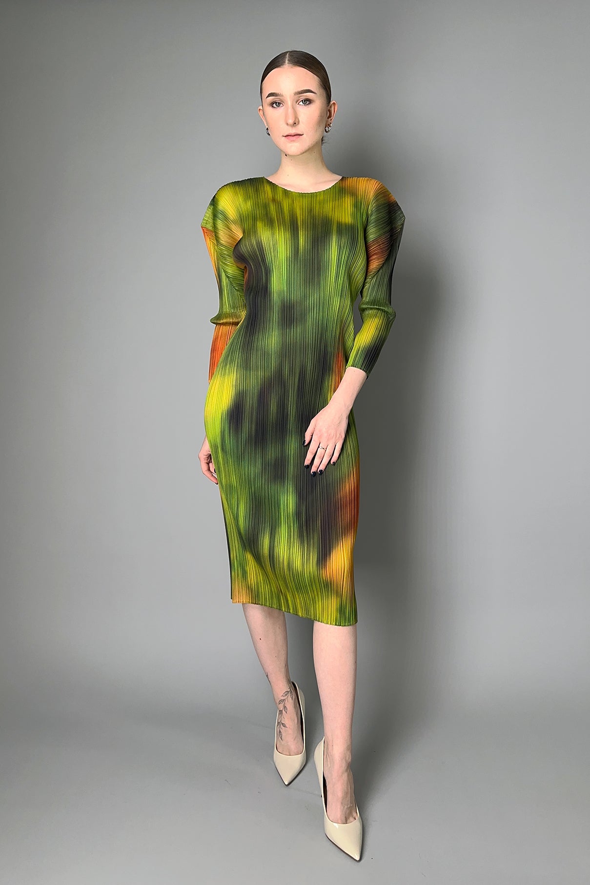 Pleats Please Issey Miyake "Turnip & Spinach" Dress in Green – Ashia Mode